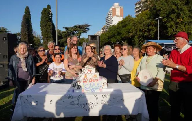 Saber Mas Santa Fe - Rosario | El Mercado Retro festejó sus 20 años con ...